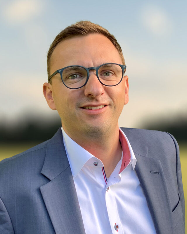 Personen - VEREINIGTE HAGEL: Mit der Nr.1 auf Nummer sicher gehen